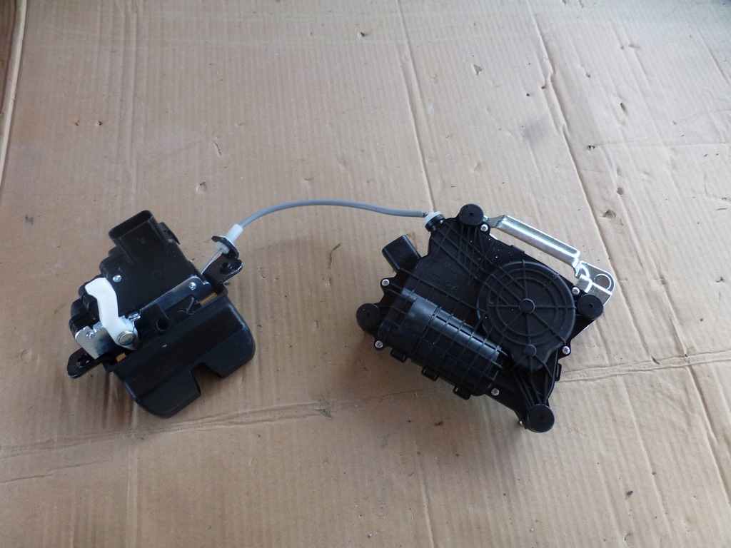 Hyundai OE 81230-D3100 ZAMEK Z DOCIĄGIEM TUCSON - 12843562458 ...