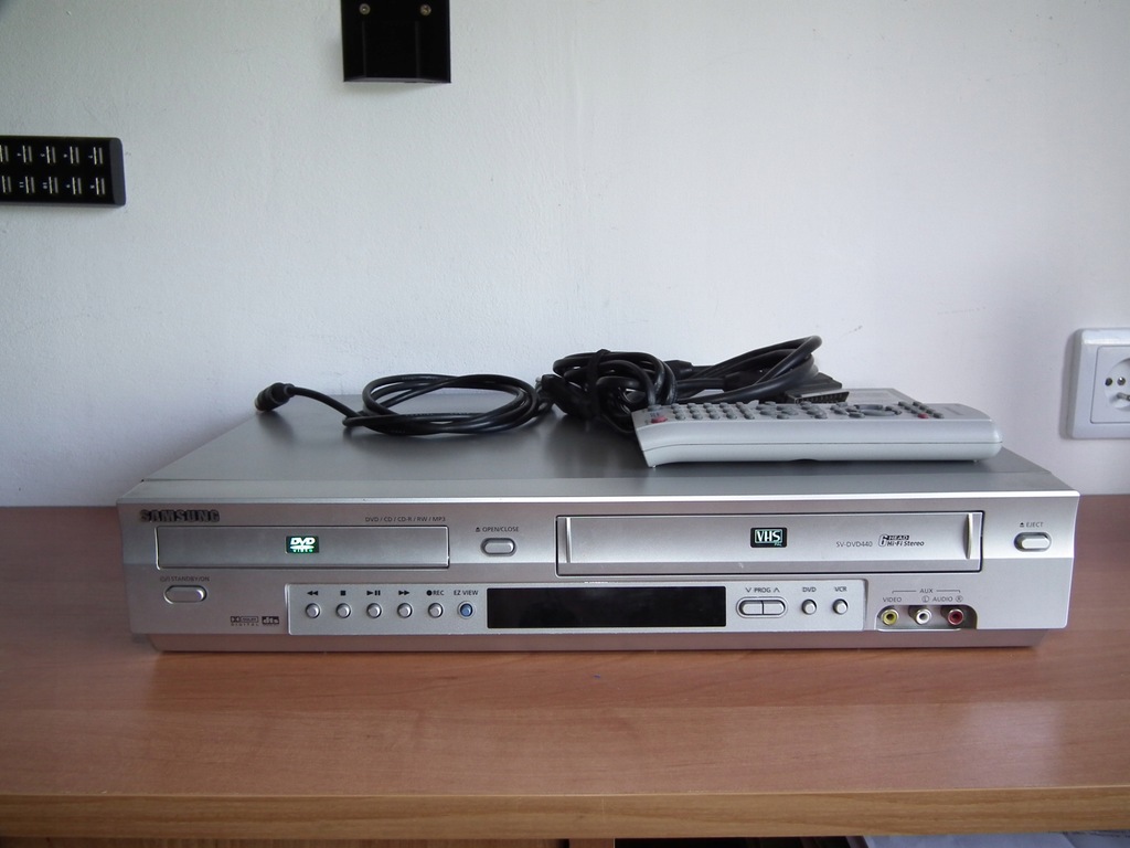 Magnetowid VHS Samsung SV DVD 440 Combo - 12556973912 - oficjalne archiwum Allegro