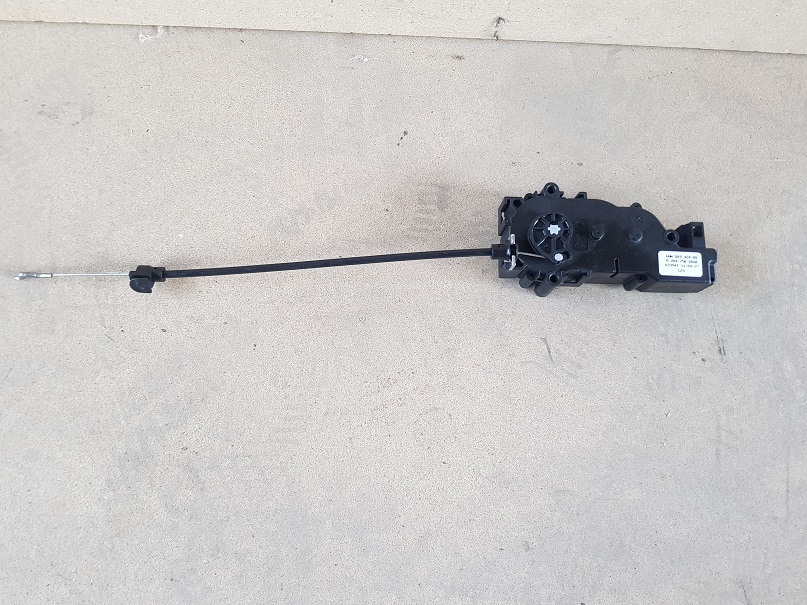 Mercedes C-KLASA W204 dociąg zam klapy A2047500060 - 7366443585 ...