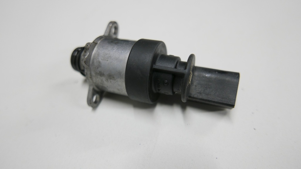 BMW F10 F30 ZAWÓR POMPY WTRYSKOWEJ 0928400781 - 8272071031 - oficjalne ...