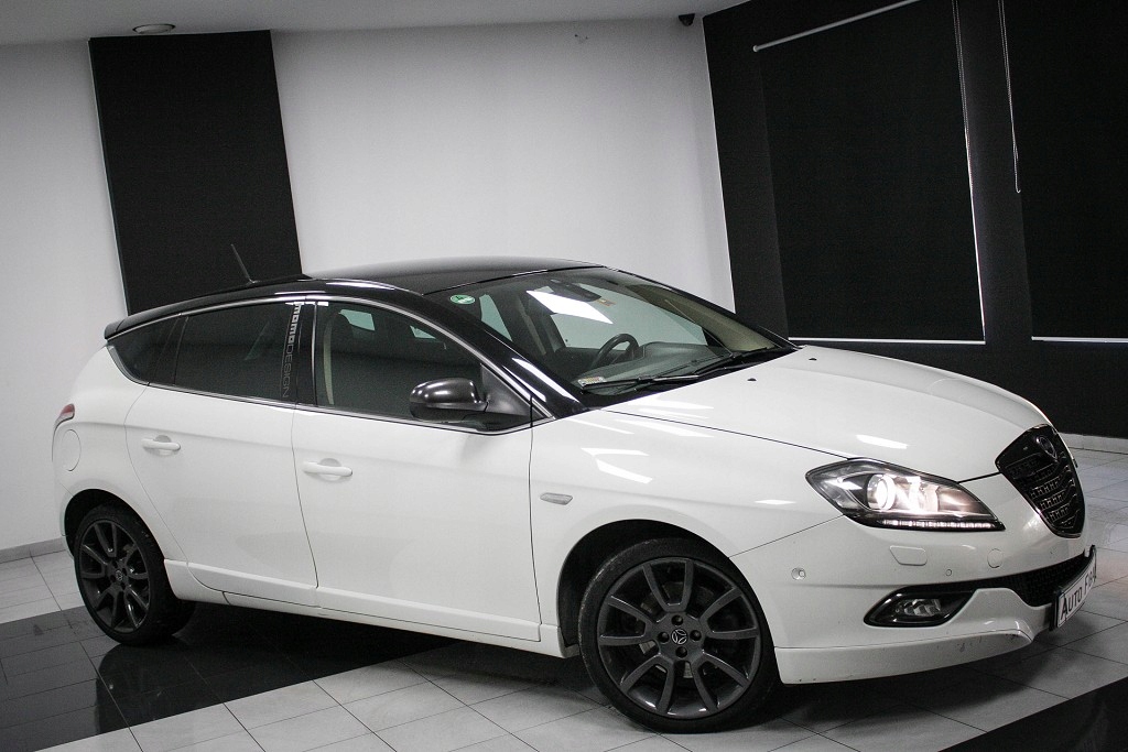 Lancia Delta Momo Design S*190KM*Ksenon*LEDy*BOSE* - 7944868506 - oficjalne archiwum Allegro