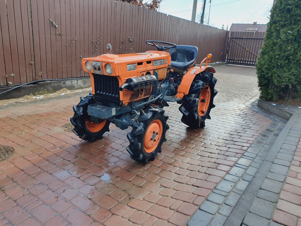 Kubota B 7001 mini traktorek-ciągnik ogrodowy c330 - 7717556951 ...