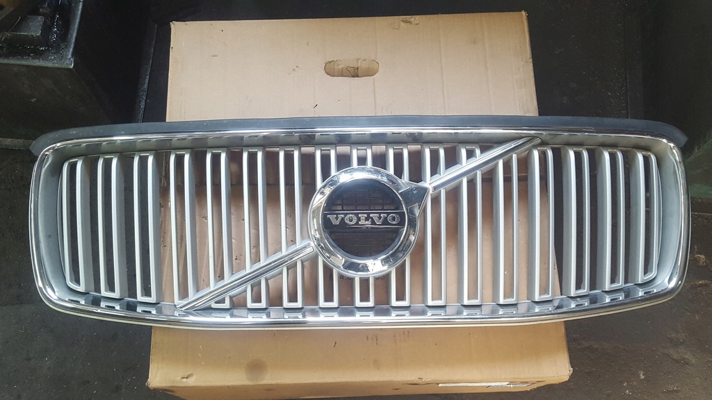 Atrapa Volvo XC90 II 31479207 - 12215363645 - oficjalne archiwum Allegro