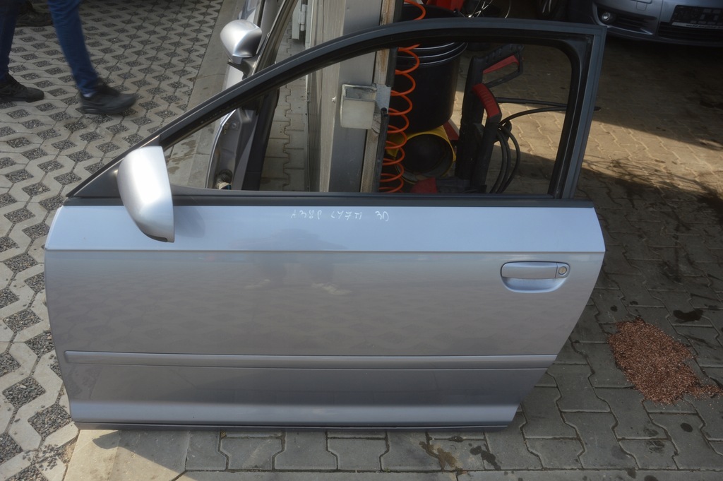 Audi A3 8P 3D Drzwi lewy przód kompletne LY7H - 12615860762 - oficjalne archiwum Allegro