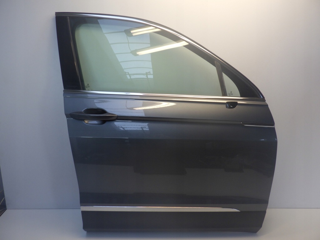 VW TIGUAN II 2 5NN ALLSPACE DRZWI PRAWY PRZÓD LD7X - 12696462182 ...