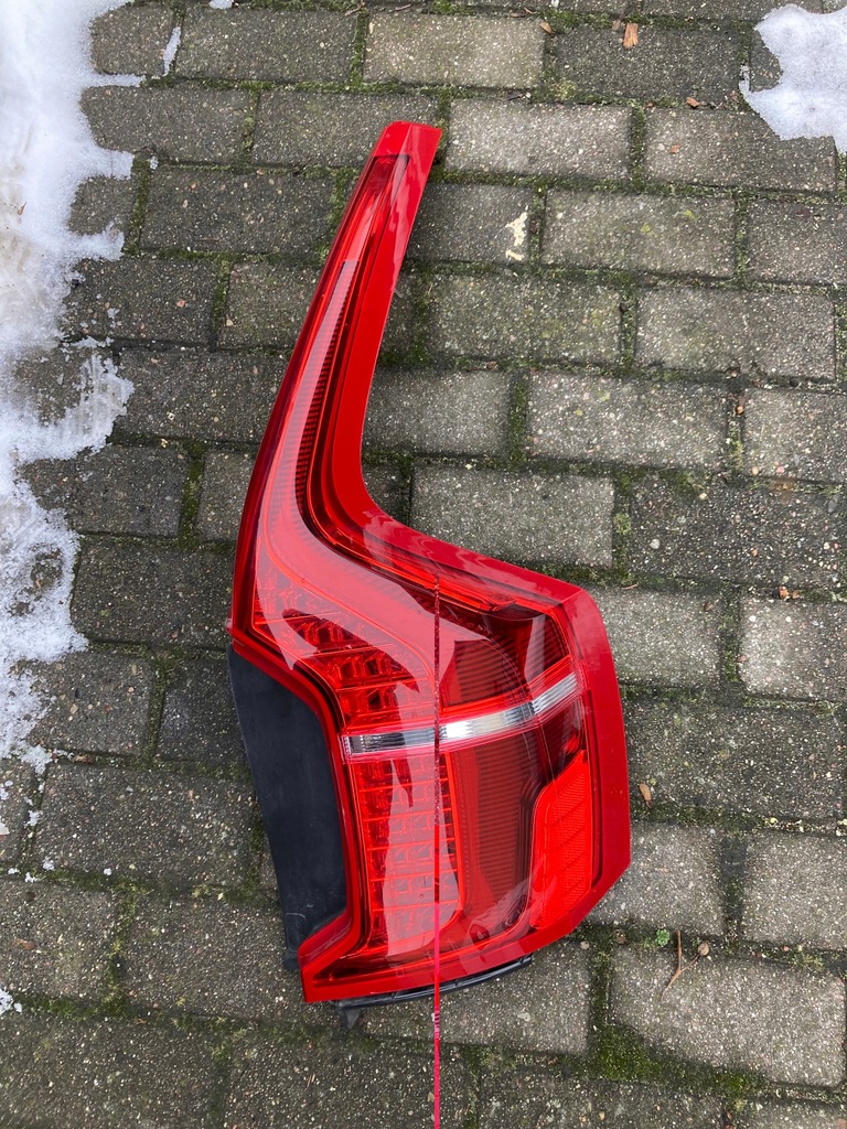 Lampa Tylna Prawa Volvo XC90 215- ŁADNA 31468897 - 13171202785 ...