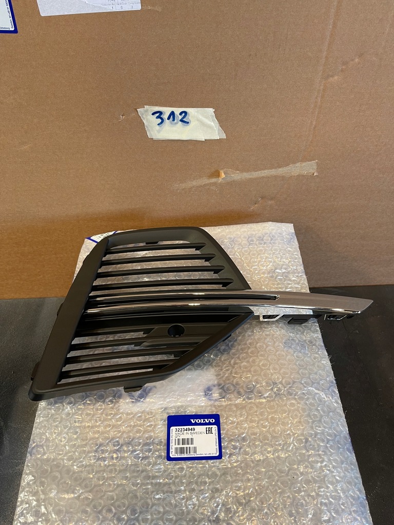 VOLVO XC60 II LIFT KRATKA ZDERZAKA PRZÓD 32234949 - 13390237076 ...
