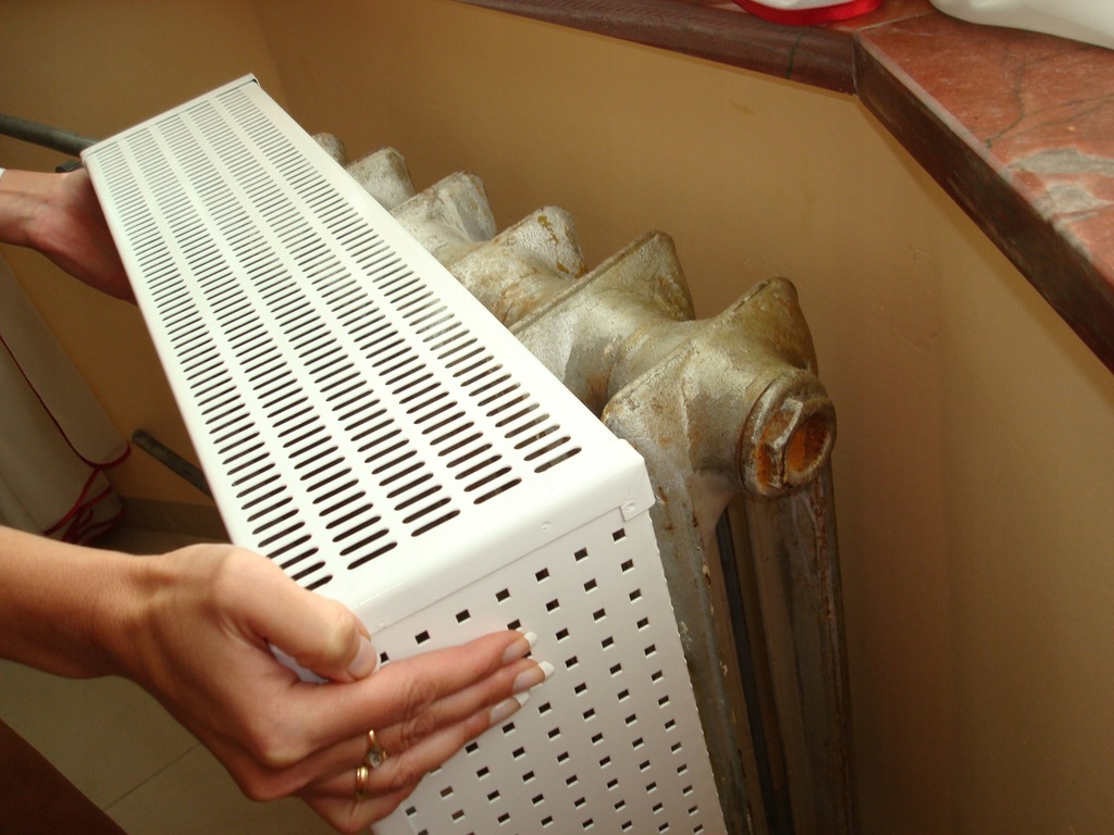 OSŁONA MASKOWNICA NA GRZEJNIK KALORYFER ŻELIWNY 3A - 11744791661 ...