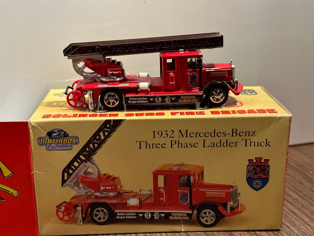Matchbox Mercedes Benz Three Phase Ladder Truck - 13004745908 ...