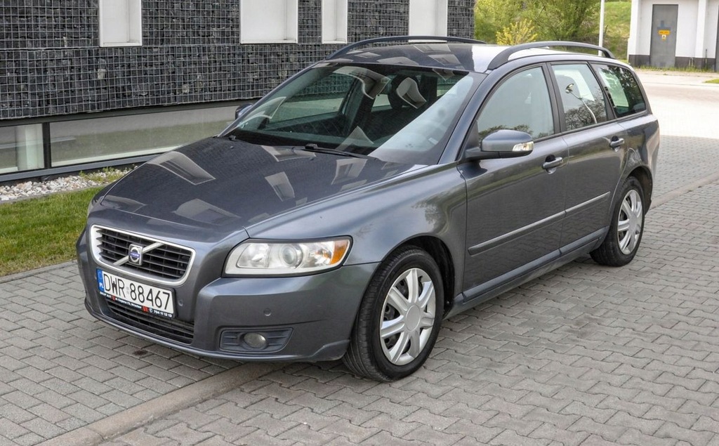 Volvo V50 2,0D (136KM) Lift - 13013227827 - oficjalne archiwum Allegro