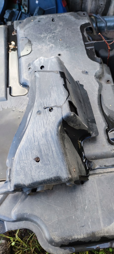 MERCEDES W212 OSŁONA KOMPRESORA KOMBI A2123280486 - 12597998216 ...