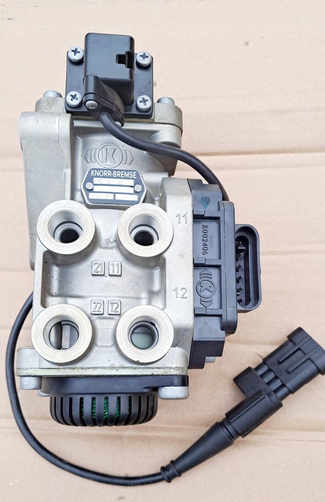 Zawór główny hamulcowy IVECO EUROCARGO DX 65 C , KNORR BREMSE 758770 ...