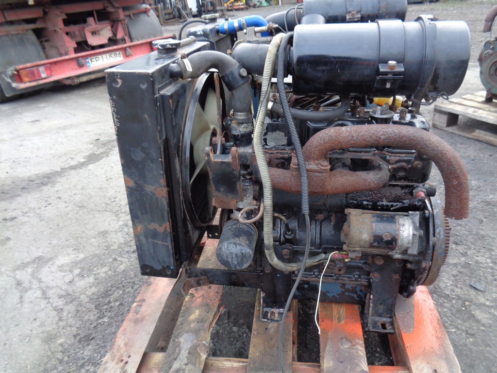 Silnik Kubota 4-cylindrowy V1100 - 9084128802 - oficjalne archiwum Allegro