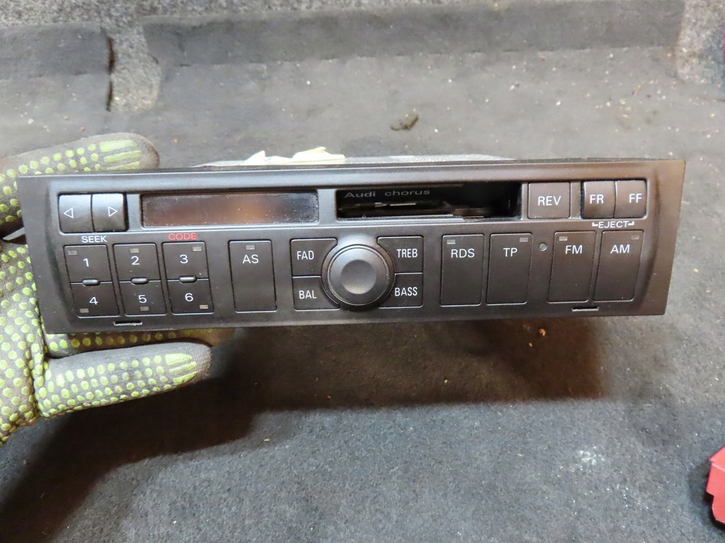 Audi A3 8L FL Radio chorus 8L0035152A - 14275940061 - oficjalne archiwum Allegro