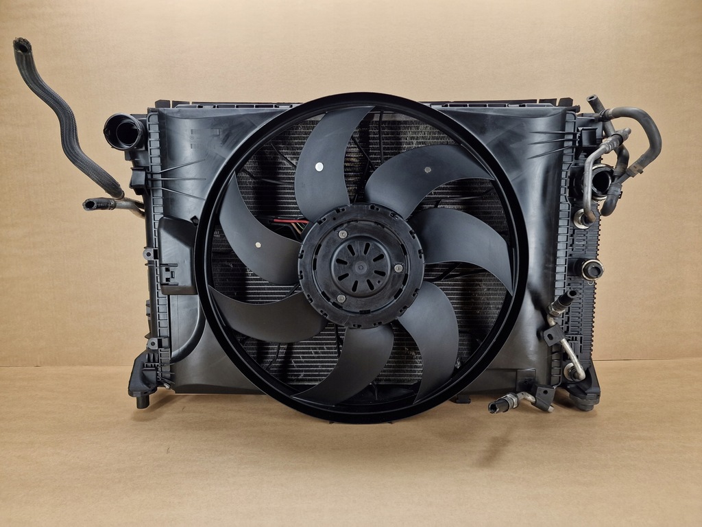 CHŁODNIC MERCEDES W204 W212 W218 W207 GLK CLS - 13147941613 - oficjalne ...