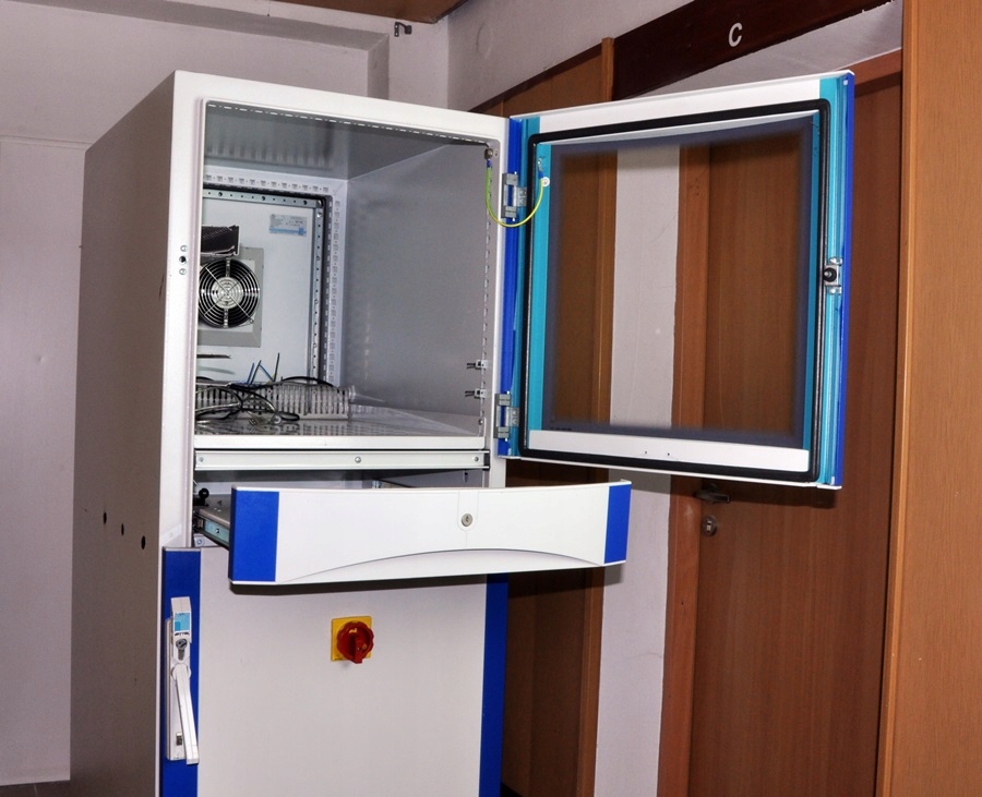 Szafa sterownicza serwerowa RITTAL PC4609 703 - 6734533976 - oficjalne ...