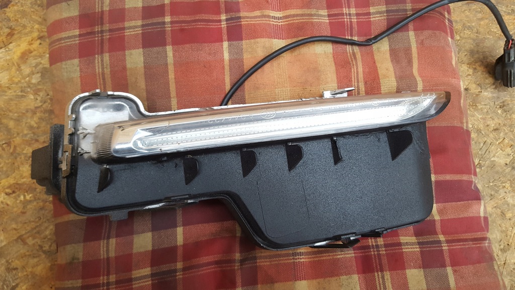 VOLVO V60 S60 LIFT LED DRL 31353289 LEWY - 11741566367 - oficjalne ...