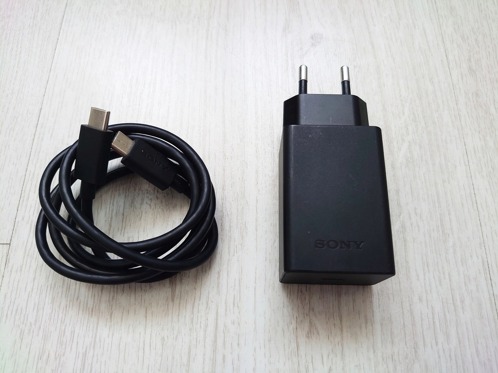 Ładowarka Sony 1 5 30W USB typ C XQZ-UB1 XQZ-UC1 - 14008114553 - oficjalne archiwum Allegro