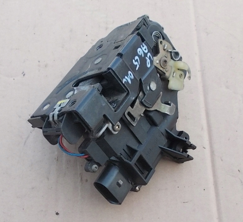 ZAMEK LEWY PRZEDNI DRZWI AUDI A6 C5 - 13279445846 - oficjalne archiwum Allegro