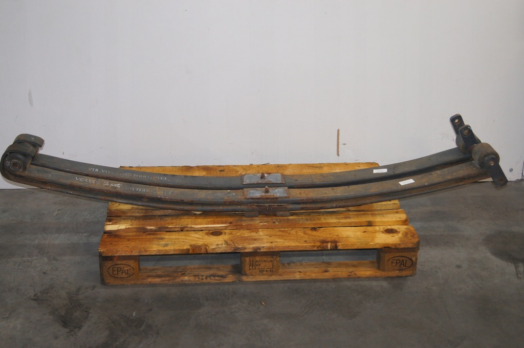 VOLVO FH 13 RESOR PRZÓD STANDARD NR 257888 - 11852157461 - oficjalne ...