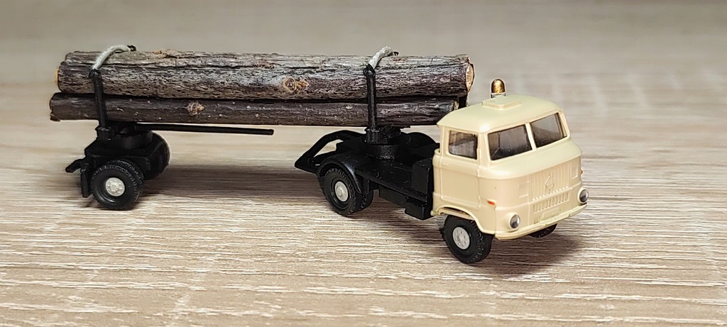 IFA Samochód ciężarowy laweta na drzewo Skala TT - 14199095900 ...