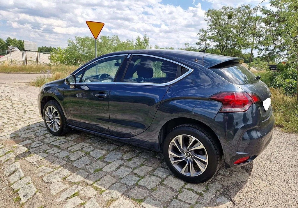 Citroen DS4 Citroen DS4 1.6 VTi SoChic - 14363343005 - oficjalne ...