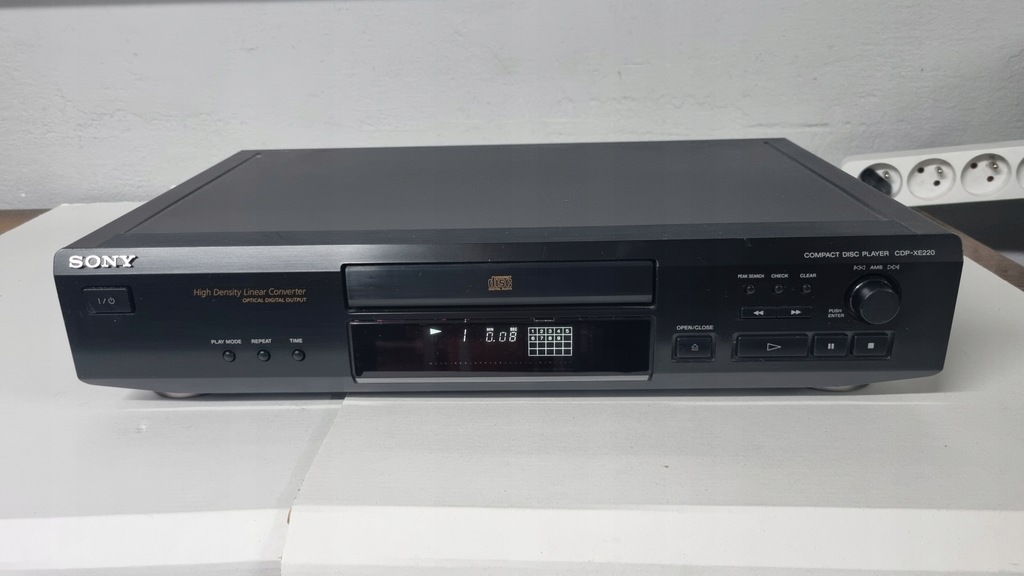 Купить Компактный Sony CDP-XE220 Черный: отзывы, фото и характеристики на Aredi.ru (13004114503)