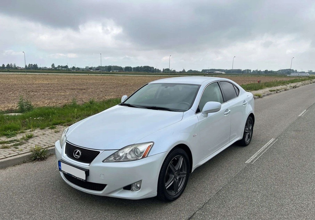 Lexus IS Lexus IS 220 D Prestige - 14298602026 - oficjalne archiwum Allegro