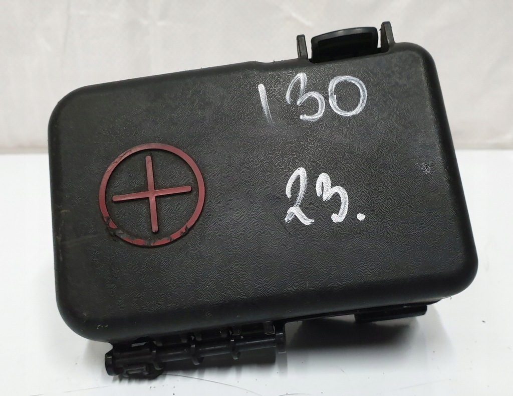 Hyundai i30 2 12- klema plusowa bezpiecznik - 13416925911 - oficjalne archiwum Allegro