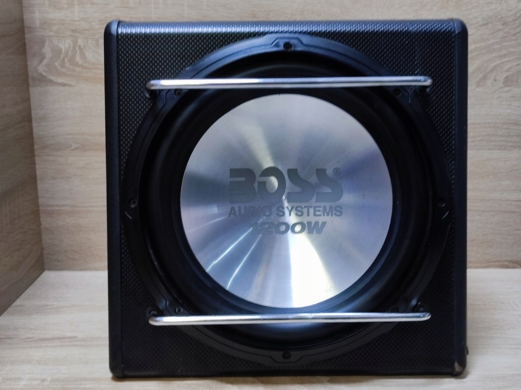 Subwoofer Boss Audio Systems 1200W, zadbany, super stan! - 14377867999 ...