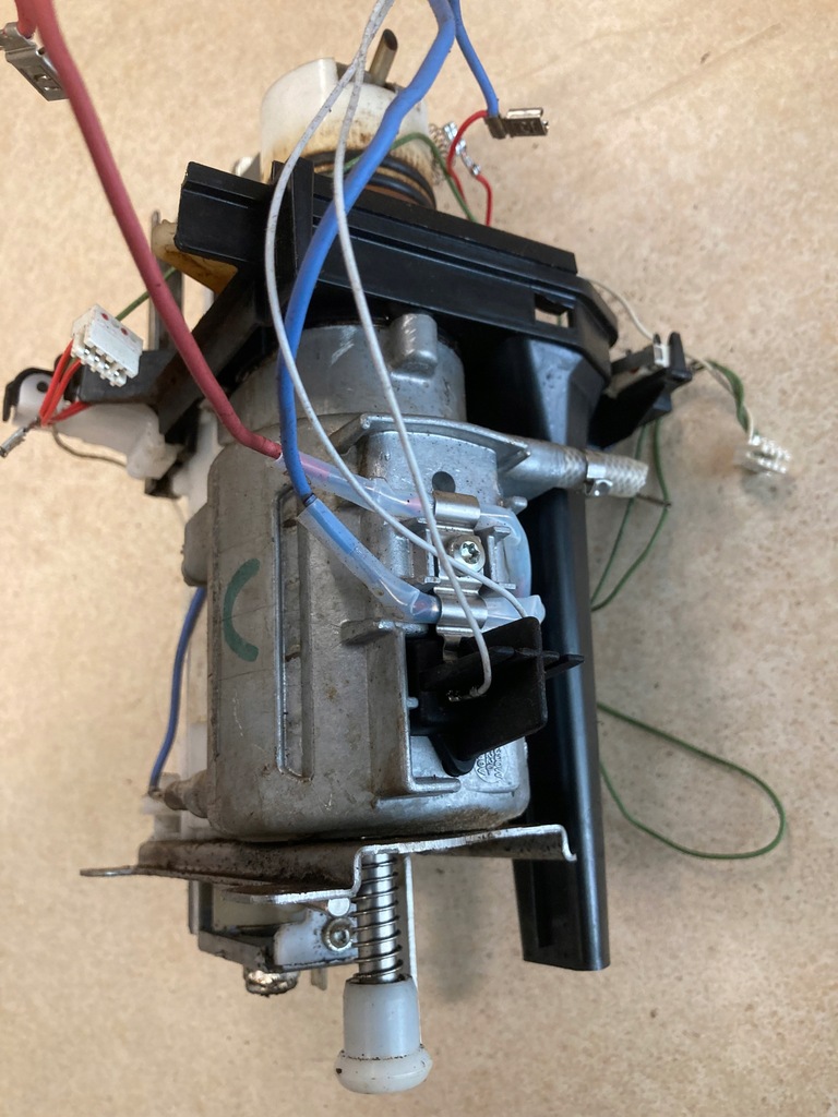 KRUPS EA82 KOCIOŁ TŁOK CZUJNIK CYLINDER SPRĘŻYNY - 12590342177 - oficjalne archiwum Allegro