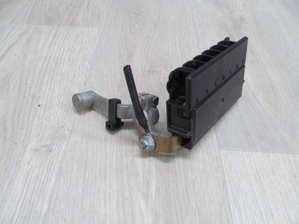 SPRINTER 906 KLEMA PLUSOWA SKRZYNKA BEZPIECZNIKOW - 9255517335 - oficjalne archiwum Allegro