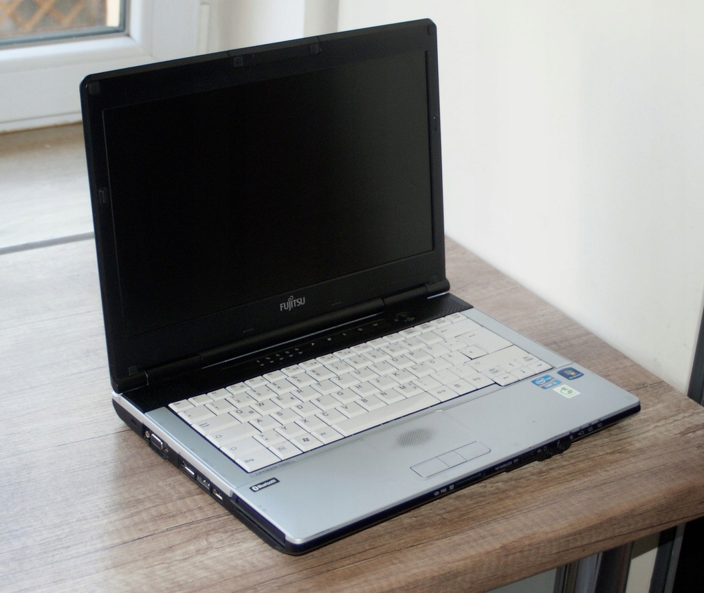 LAPTOP FUJITSU LIFEBOOK S751 14'' I5-2520M 8GB 240GB NOWY SSD BATERIA ...
