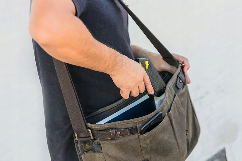 Купить TASER Pulse 50.000V Лазерный электрошокер: отзывы, фото и характеристики на Aredi.ru ...