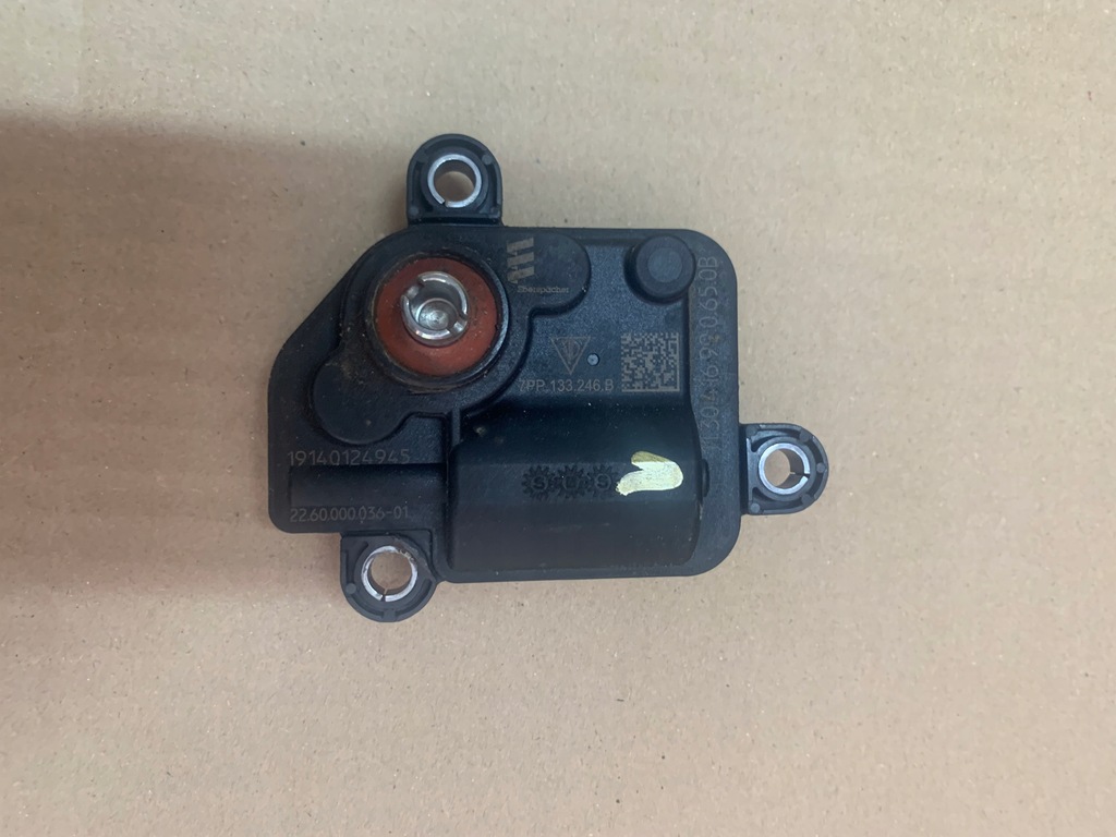 SILNICZEK PRZEPUSTNICY WYDECHU MACAN 7PP133246B - 13768986317 ...