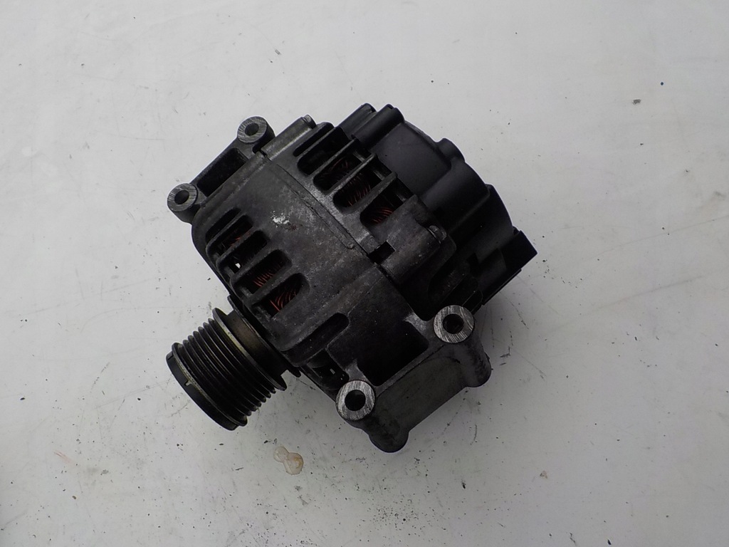 MERCEDES W204 1.8 KOMPRESOR ALTERNATOR A2711541402 - 16688330421 ...