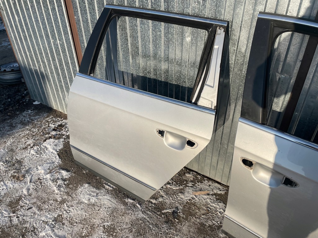 VW PASSAT B6 DRZWI LEWY TYŁ KOMBI LA7W - 15015215017 - oficjalne ...