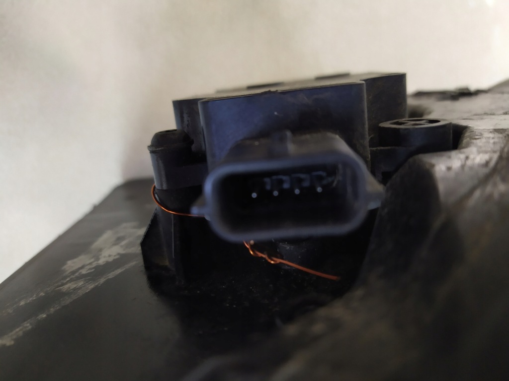 ŻALUZJE ROLETA KIEROWNICA 214F63070R DUSTER II - 12391410027 ...