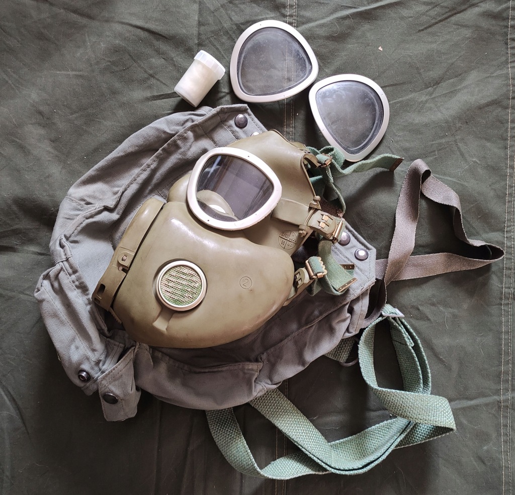 Wojskowa maska przeciwgazowa MP4 komplet buldog demobil - 15022264943 - oficjalne archiwum Allegro