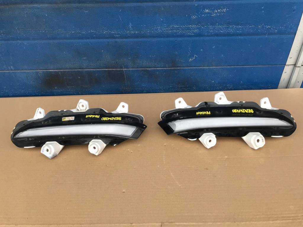 LAMPA LED DRL PEUGEOT 208 II PRAWY LEWY - 13981071324 - oficjalne ...