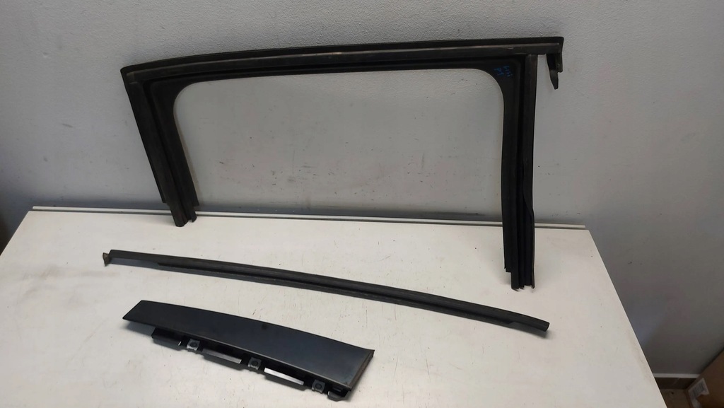 Peugeot 208 Uszczelka ramka szyby drzwi listwa PT - 14263452135 ...