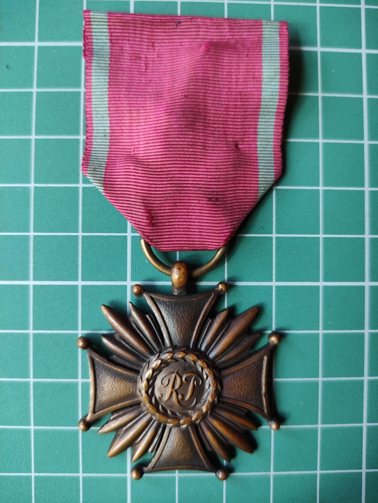 Odznaka.Krzyz zasługi brązowy 2RP cięty - 12697151495 - oficjalne ...