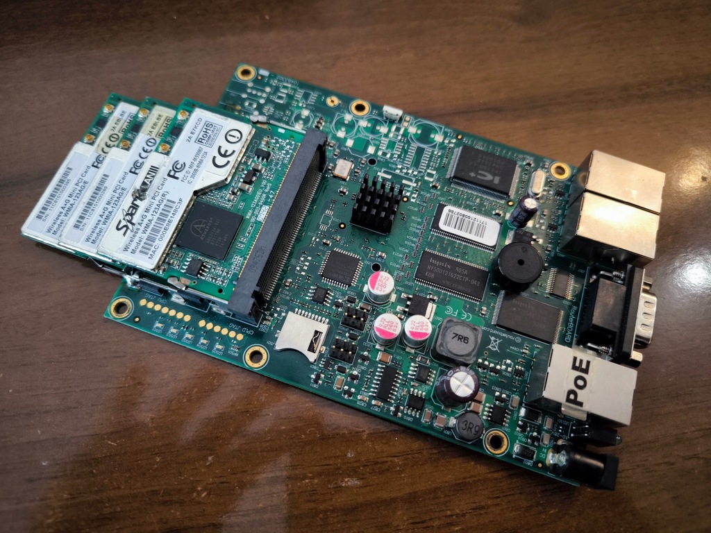 Router Mikrotik RB433AH 128MB RAM 64MB flash + 3x Sparklan WMIA-123AG/E ...