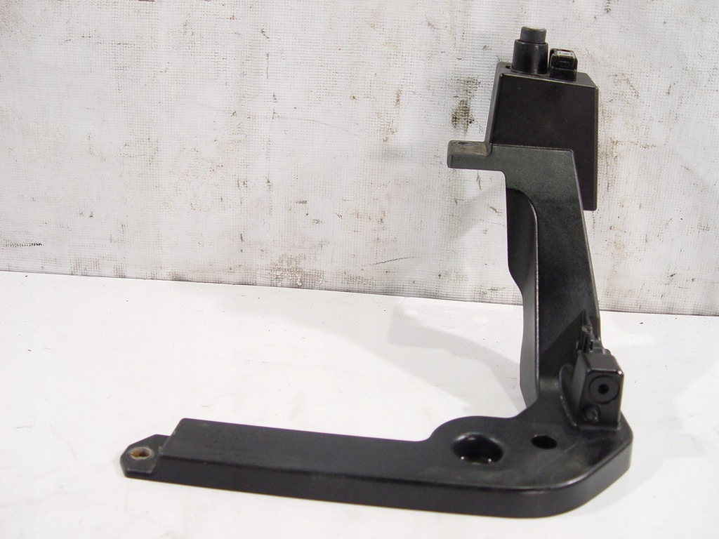 VOLVO XC40 18- WSPORNIK BŁOTNIKA LEWY OKULAR - 11828934586 - oficjalne ...