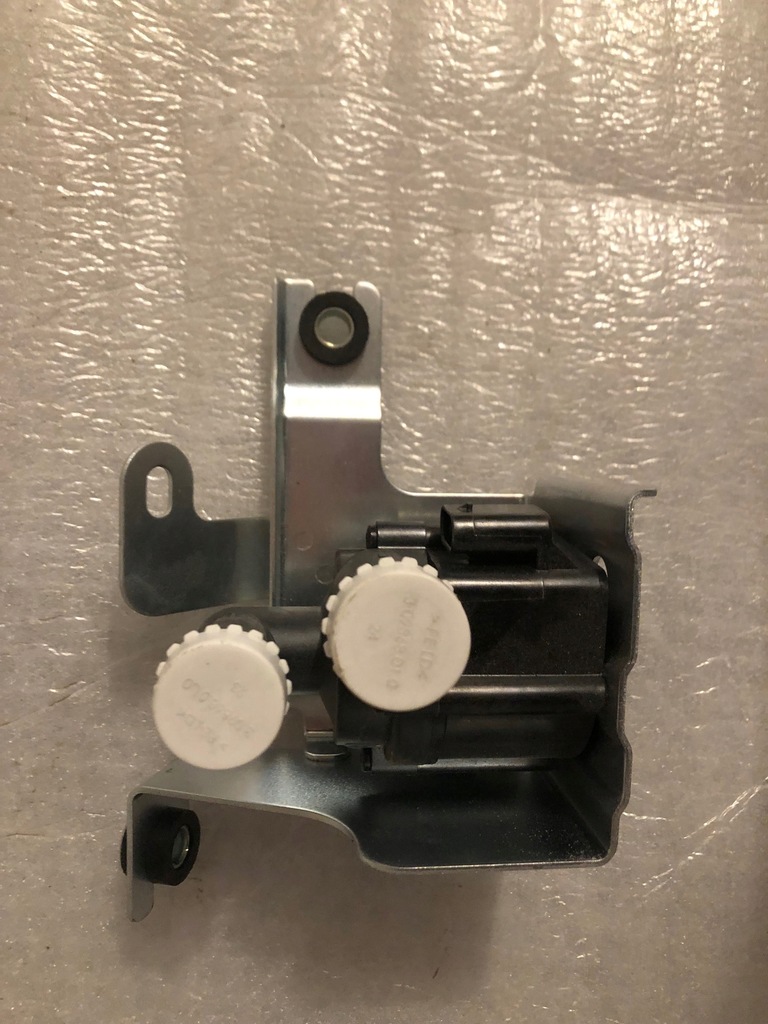 Pompa wody Mitsubishi Outlander III Nowa Oryginał - 13978188113 ...