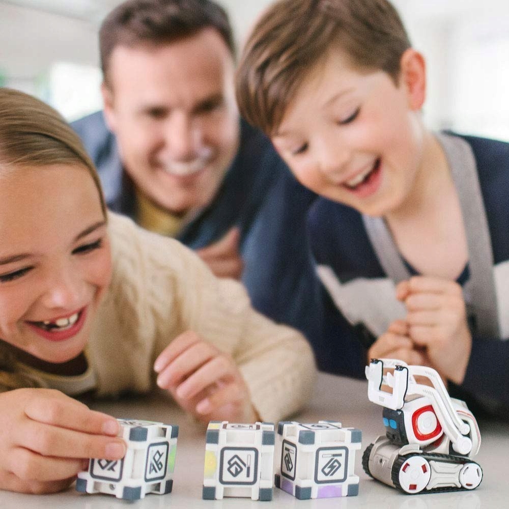 Купить Робот-игрушка Anki Cozmo с искусственным интеллектом: отзывы ...
