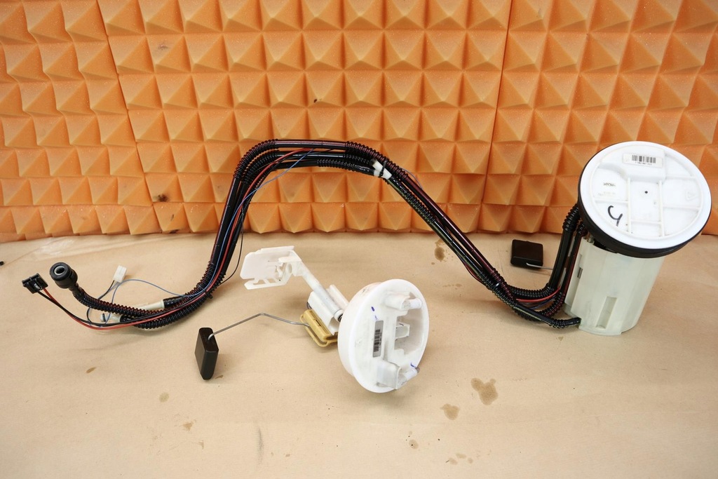 MERCEDES W203 W209 POMPA PALIWOWA PŁYWAK - 13527884197 - oficjalne ...