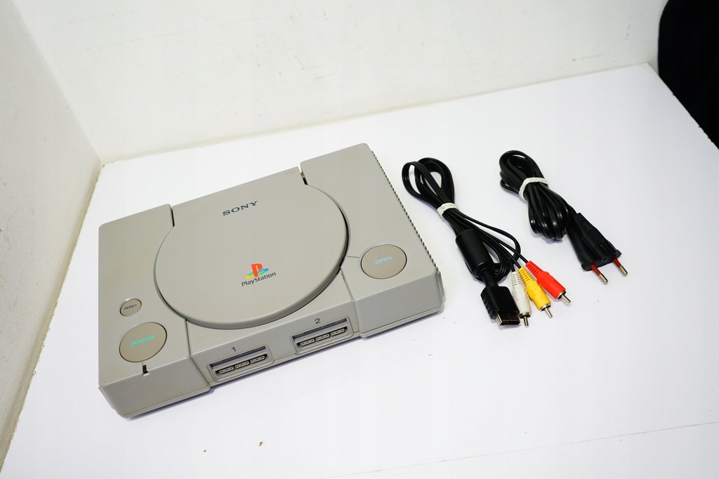 Konsola Sony Playstation 1 PSX PS1 One SCPH-1002 - 12305906608 - oficjalne archiwum Allegro