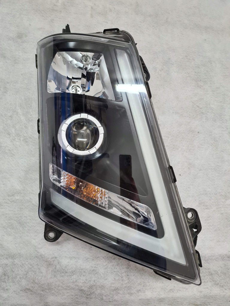 Volvo FH4 FH 16 reflektor prawy bixenon xenon - 13483528663 - oficjalne ...