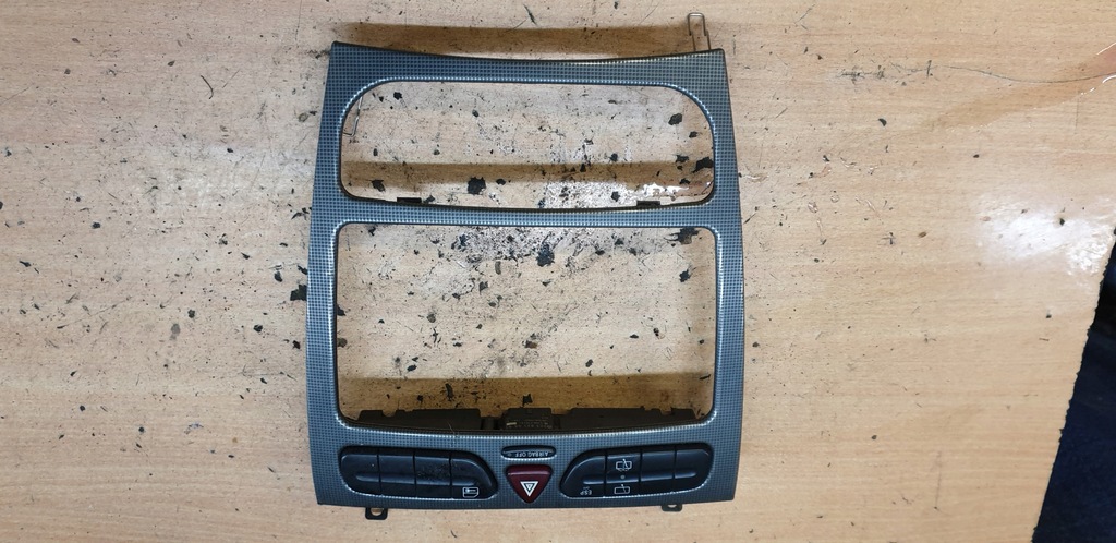 MERCEDES W203 RAMKA KONSOLA ŚRODKOWA - 11533752573 - oficjalne archiwum ...